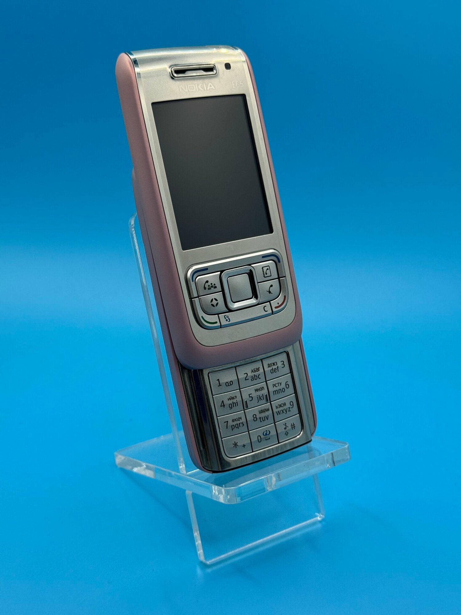 Мобильный телефон Nokia E65