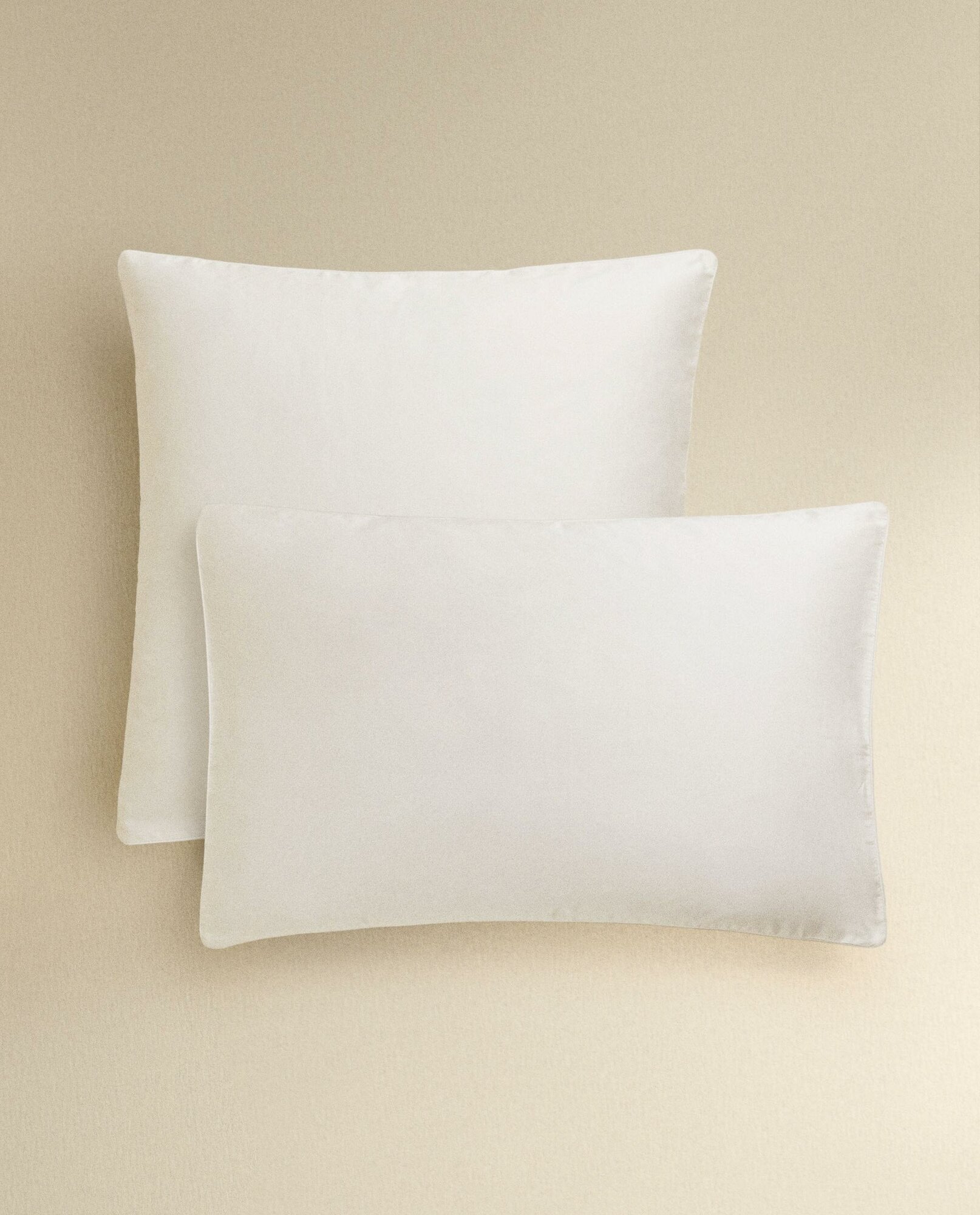 Сатиновая наволочка (500 нитей на дюйм), 50 x 75 cm , beige. Бренд - Zara Home