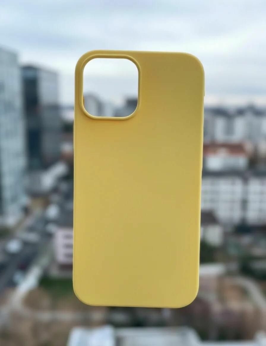 Чехол для iPhone 12 Pro Max айфон двенадцать про макс, жёлтый, в упаковке.