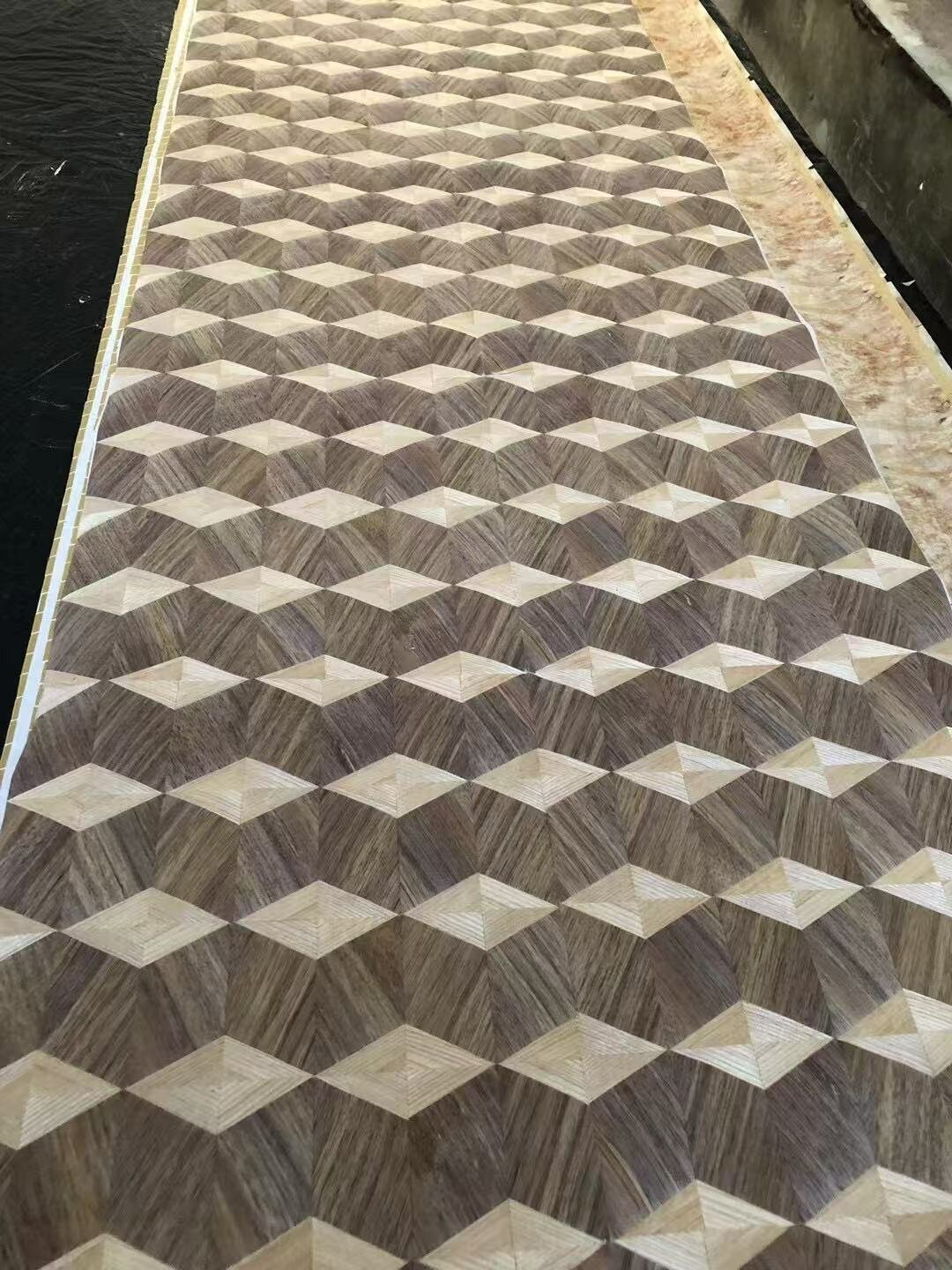 Натуральный 3D шпон Маркетри (Американский орех и Ясень), 0.25 мм на крафт-бумаге, рулон 40х250 см