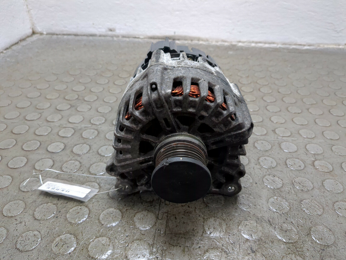 Генератор Volkswagen Atlas Б/У