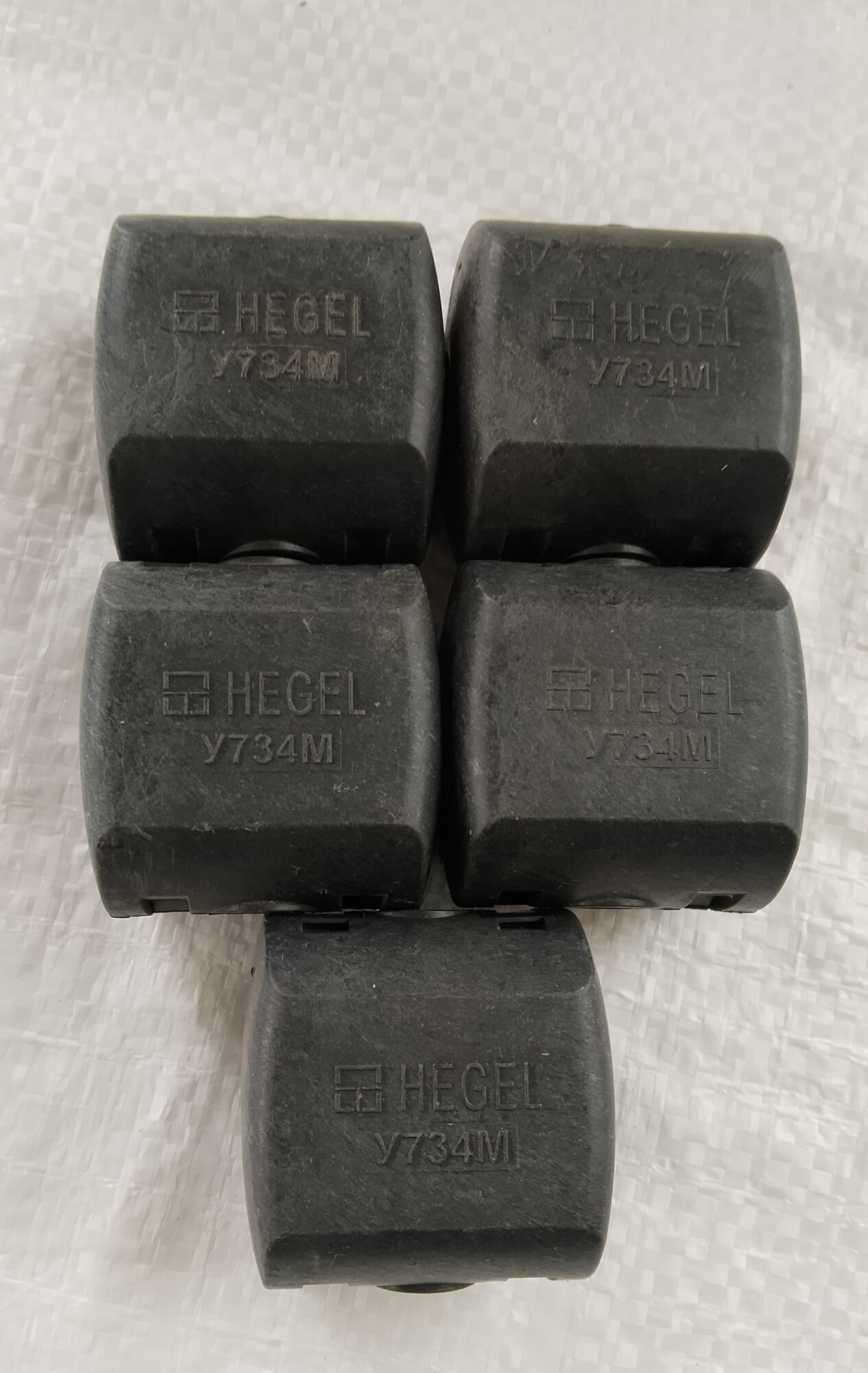 Сжим ответвительный HEGEL У 734 М .