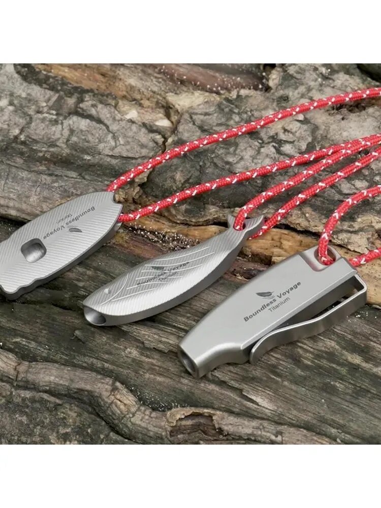 Свисток Boundless Voyage Titanium для выживания титановый красный брелок свисток — фото 1