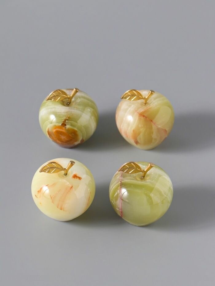 Набор фигурок 4 шт. Яблоко , 5 см, оникс