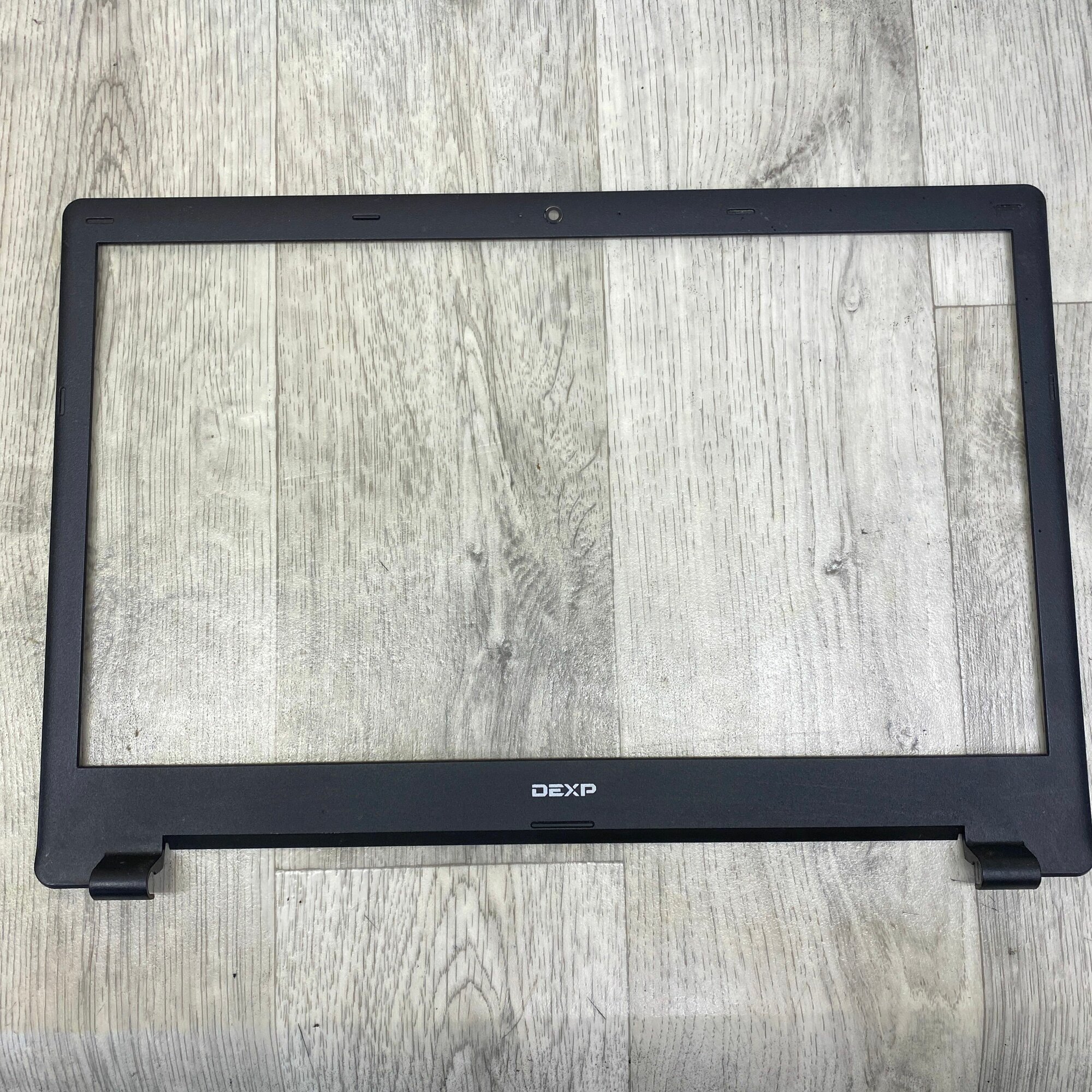 Рамка матрицы ноутбука DEXP W950TU
