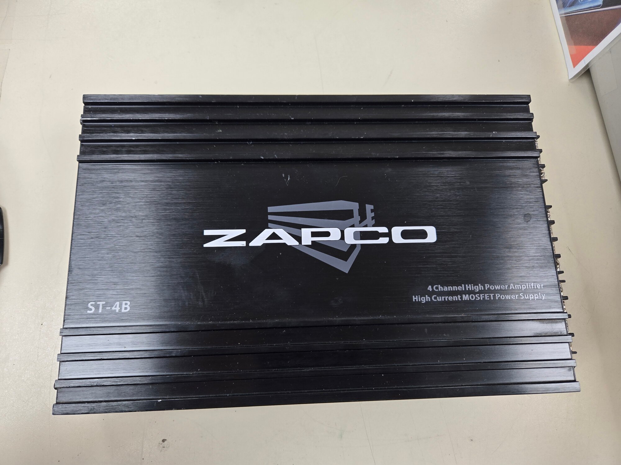 Автомобильная акустика ZAPCO ST-4B - 4 канальный усилитель уценка Б/У