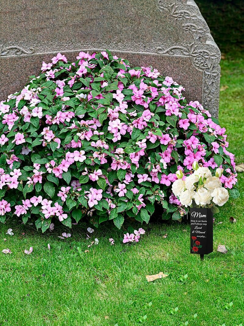 Вазон На Кладбище С Колышком