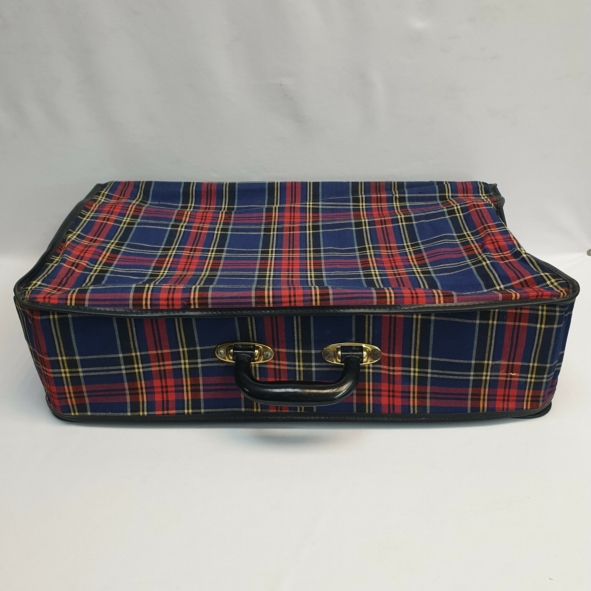 Винтажный чемодан 55х38х16 см, текстильный, фурнитура металл пластик, СССР.