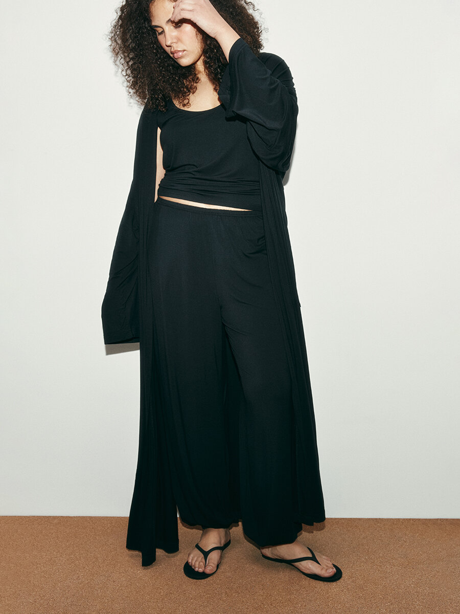 Брюки джоггеры вискозные на резинке больших размеров