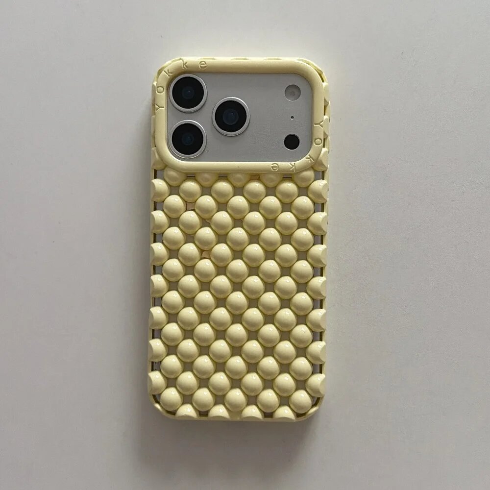Желтый 3D чехол для iPhone 17 Pro Max