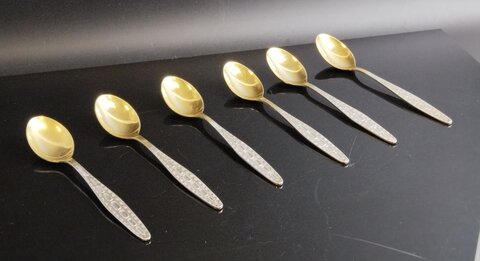 Набор из 6 чайных ложек с геометрическим узором на 6 персон, МНЦ (медь-никель-цинк), золочение, Кольчугинский завод цветных металлов, СССР, 1960-1990 гг.