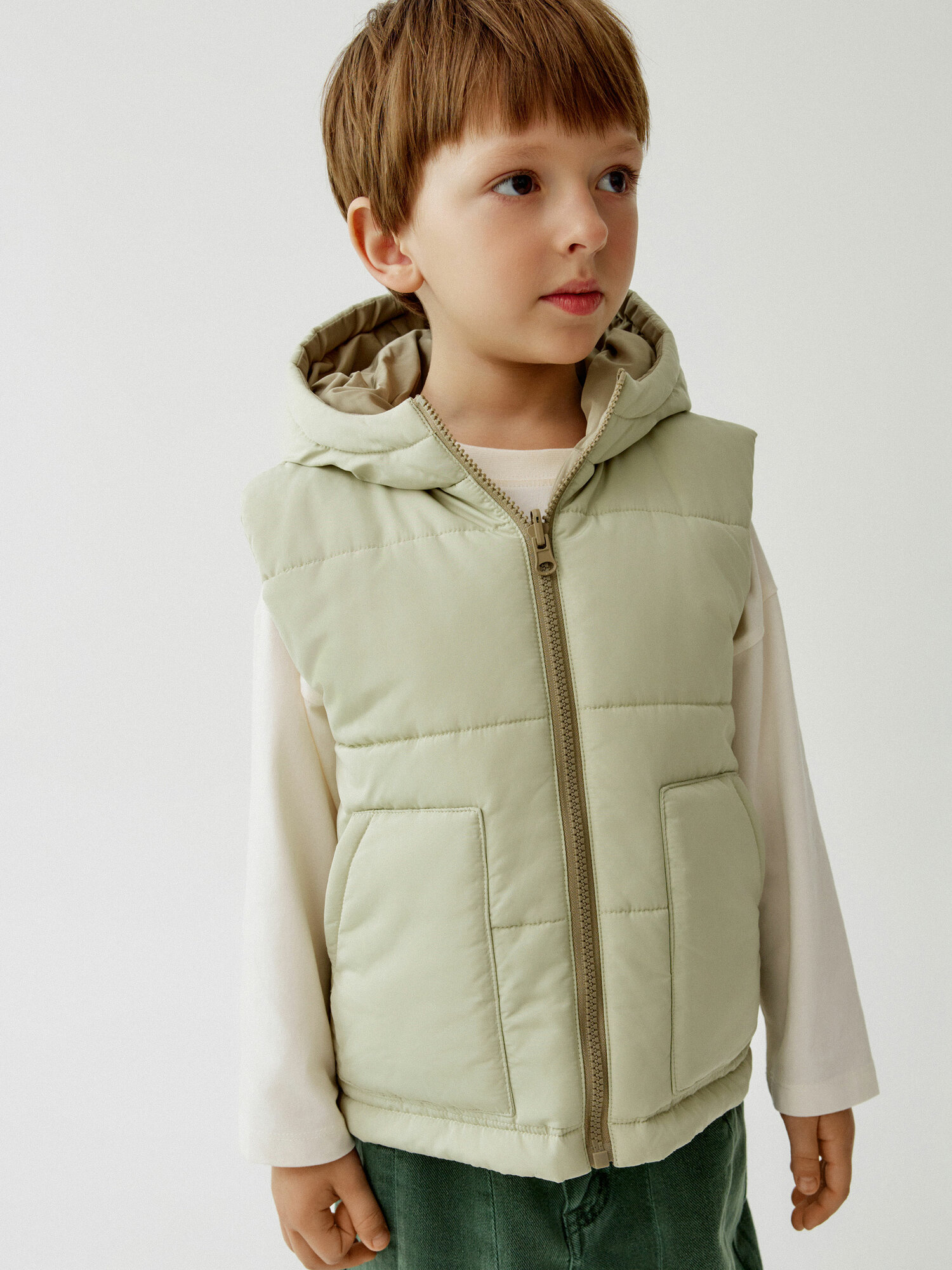 Жилет утеплённый