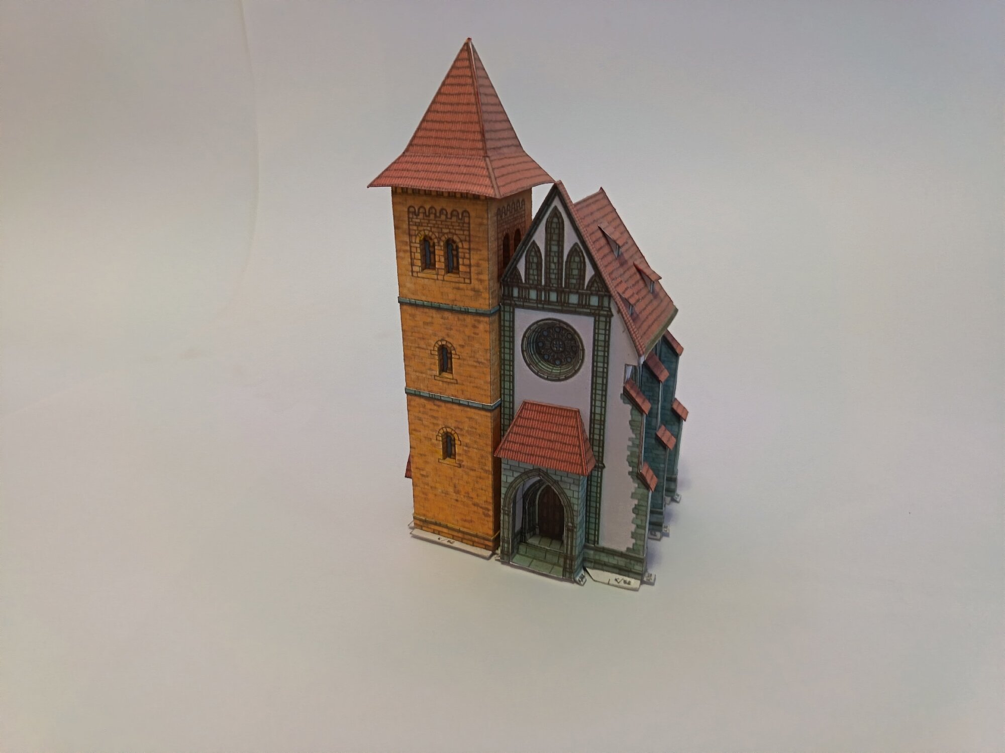Архитектура 1:100. Сборная бумажная модель в масштабе 1/100.