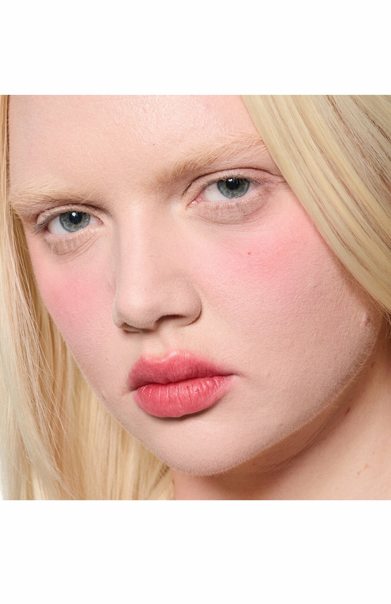 Муссовый тинт для губ и щек Powder Kiss Lip+Cheek Mousse, оттенок Ruby Boo (5ml) MAC