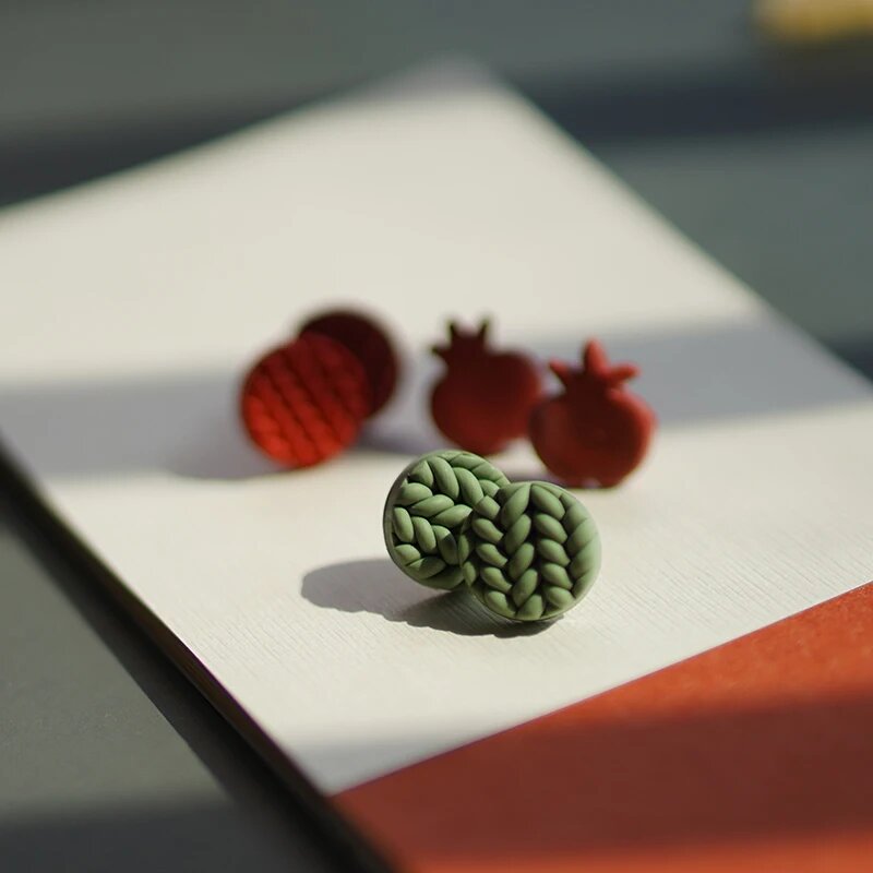 Серьги из глины, braided stud set 2