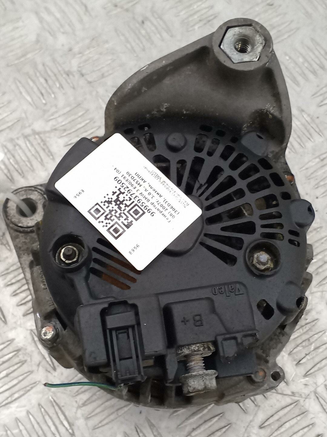 Генератор для BMW 3 E90/E91/E92/E93 3.0 OEM TG15C093 — фото 1