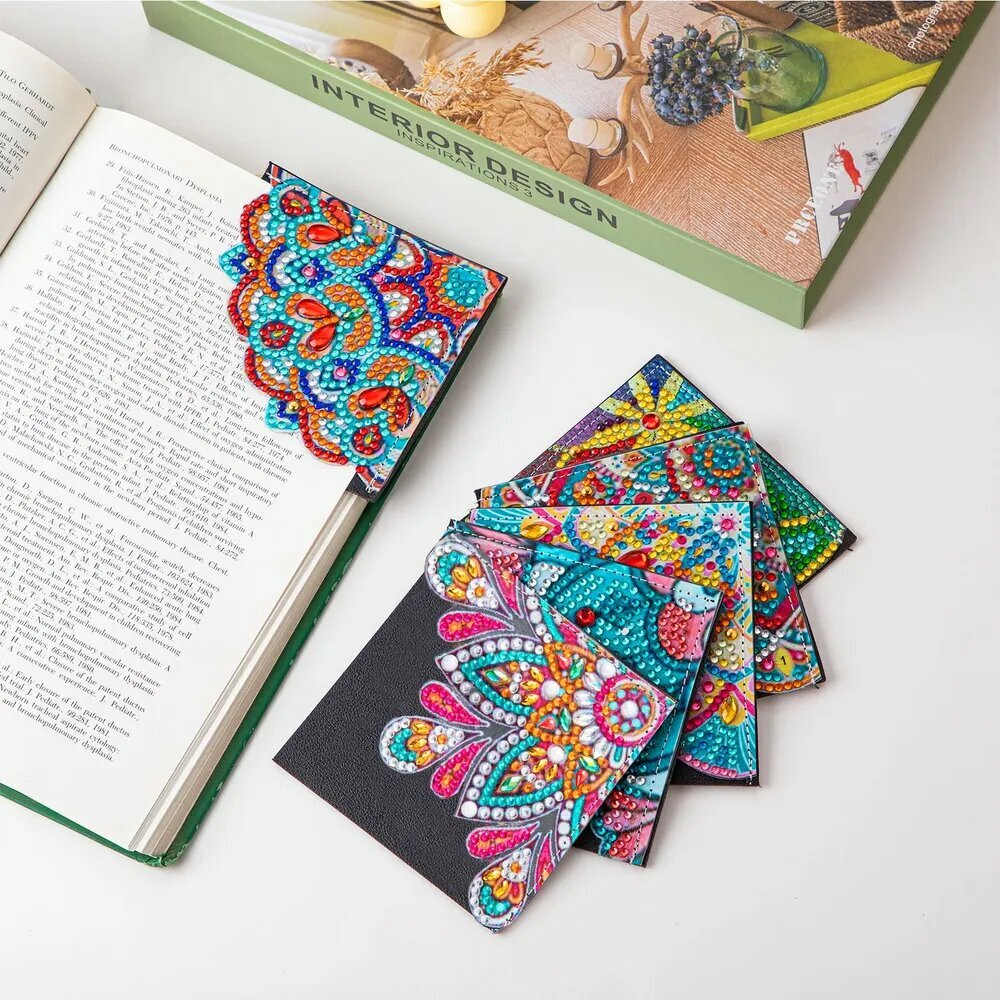 Алмазная мозаика закладки уголок для книги 9.3X9.3cm Используется для оформления книжных страниц угловыми накладками