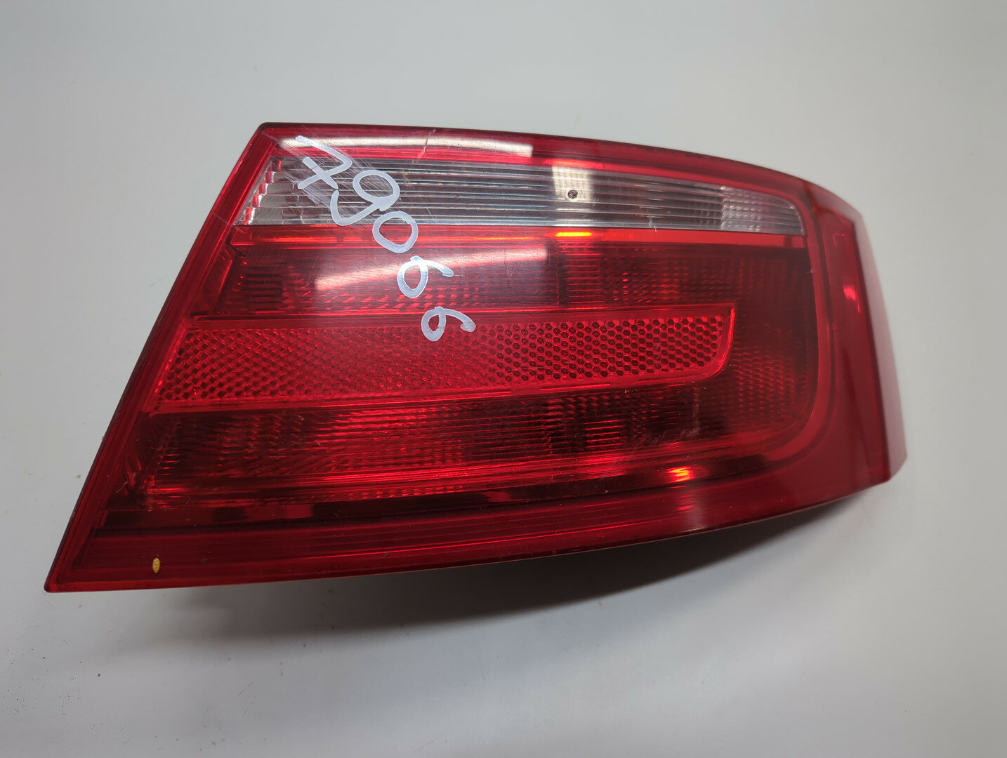 Фонарь (задний) правый Audi A5 (8T) Б/У