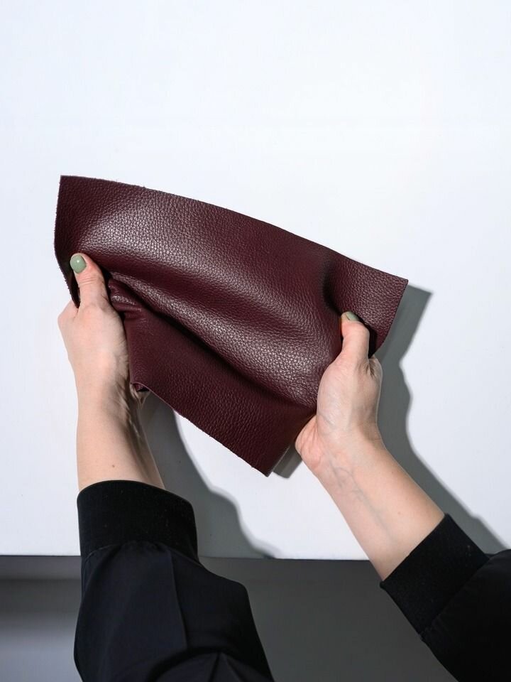 Кожа натуральная в листах. Флотер 1.4-1.6 мм. А4. Вишня.