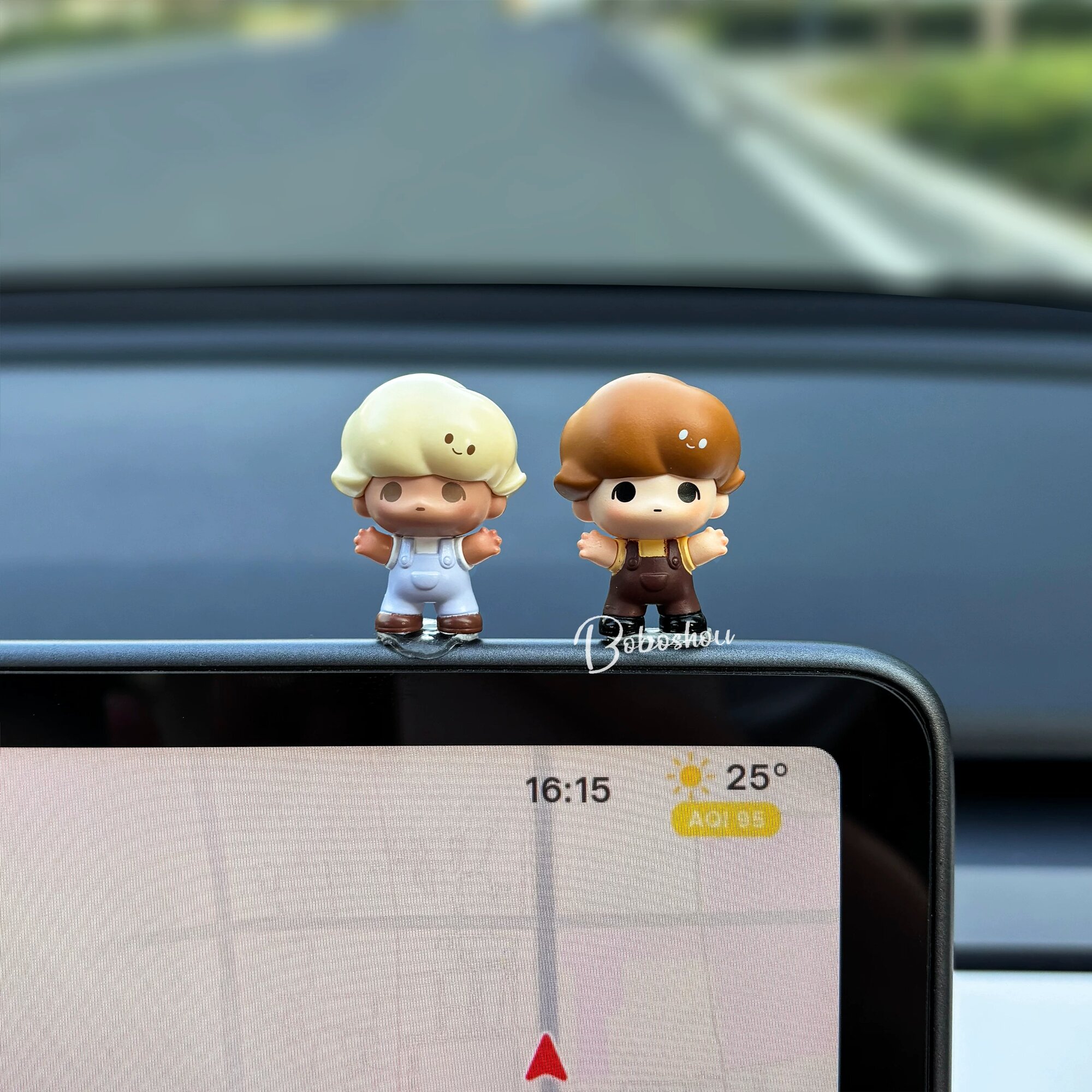 Набор из 2 фигурок Pop Mart Moe Style для украшения приборной панели автомобиля - новая коллекция 2026 года