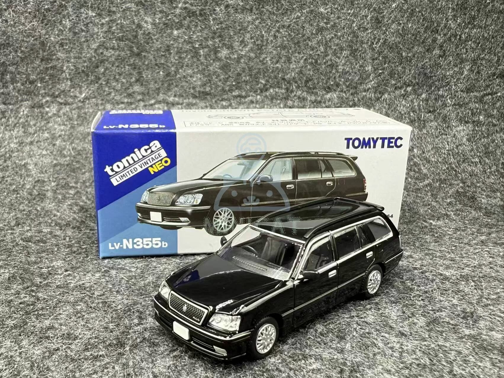Машинка 2601 TOMYTEC 1:64 TLV LV-N355b Toyota Crown Estate Car black Die-cast Alloy Model Collection Toy Children Gifts