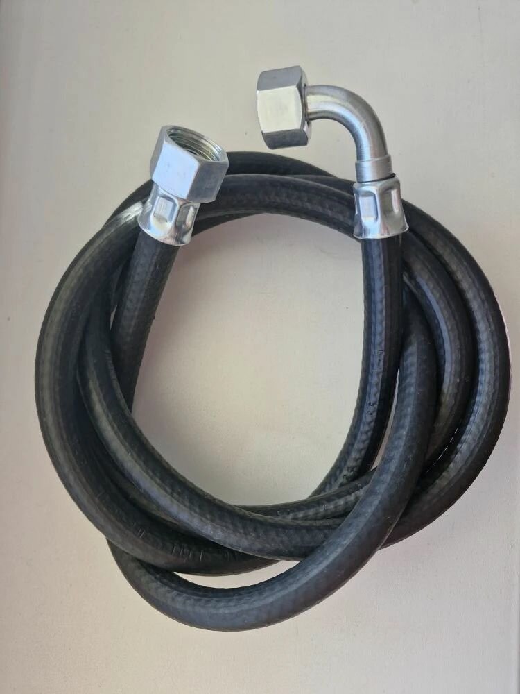 Шланг газовый 2,5м 1/2" гайка-гайка резиновый черный с угловым подключением