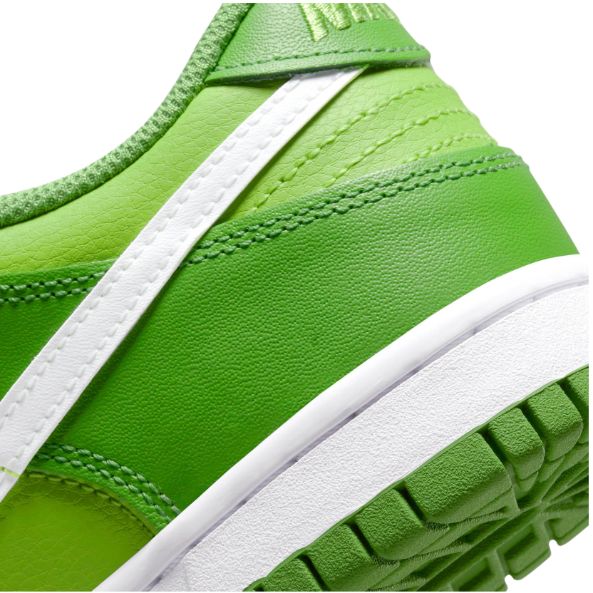 Кроссовки NIKE Dunk Low, размер 39 EU, chlorophyll — фото 1