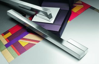 Ручка скоба модерн COLOMBO DESIGN F126GB-CR полированный хром 256 мм