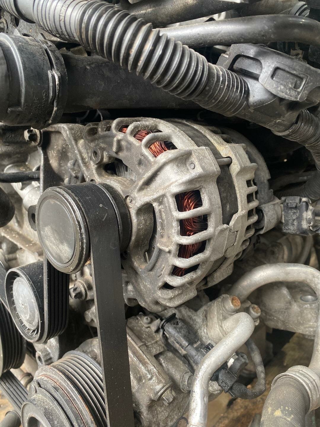 Генератор для Mercedes C W205 2.0 OEM M274.920