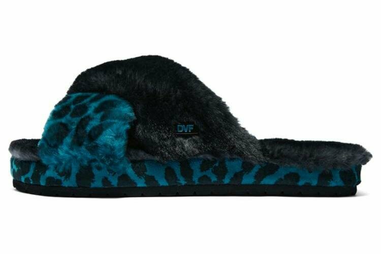Шлёпанцы DVF