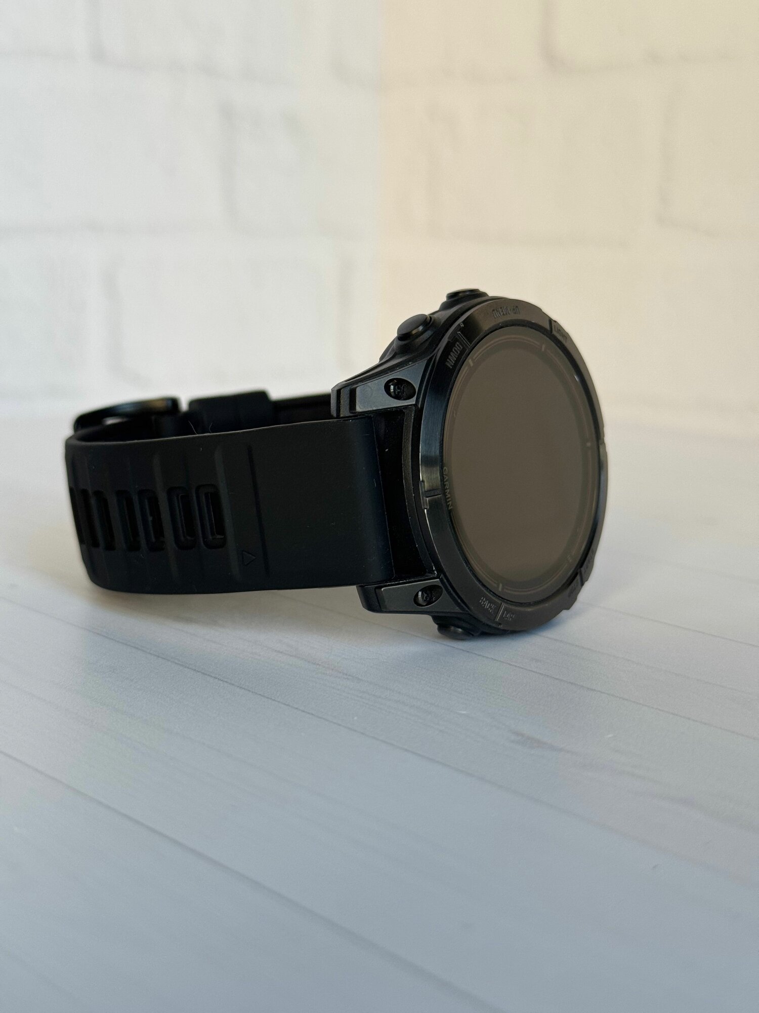 Силиконовый Рremium ремешок для Garmin Quickfit шириной 26 мм в дизайне Fenix 8 (черный)