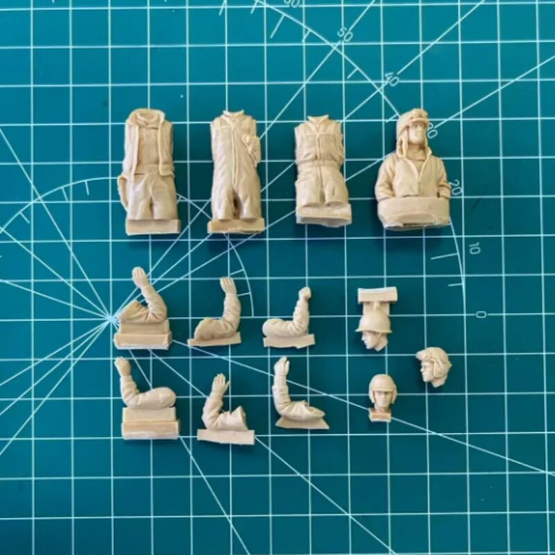 Модель танк экипаж 1/35 масштаба резиновая