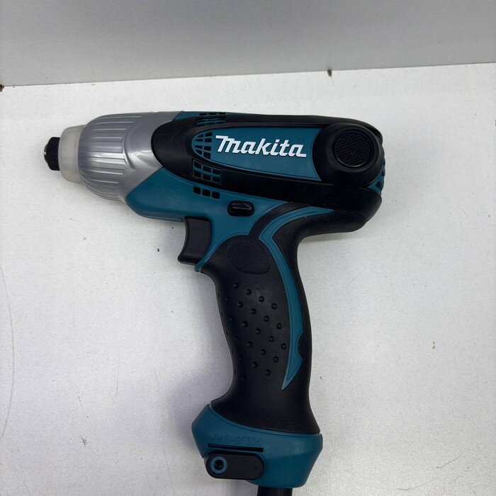 Шуруповерт Makita TD0101