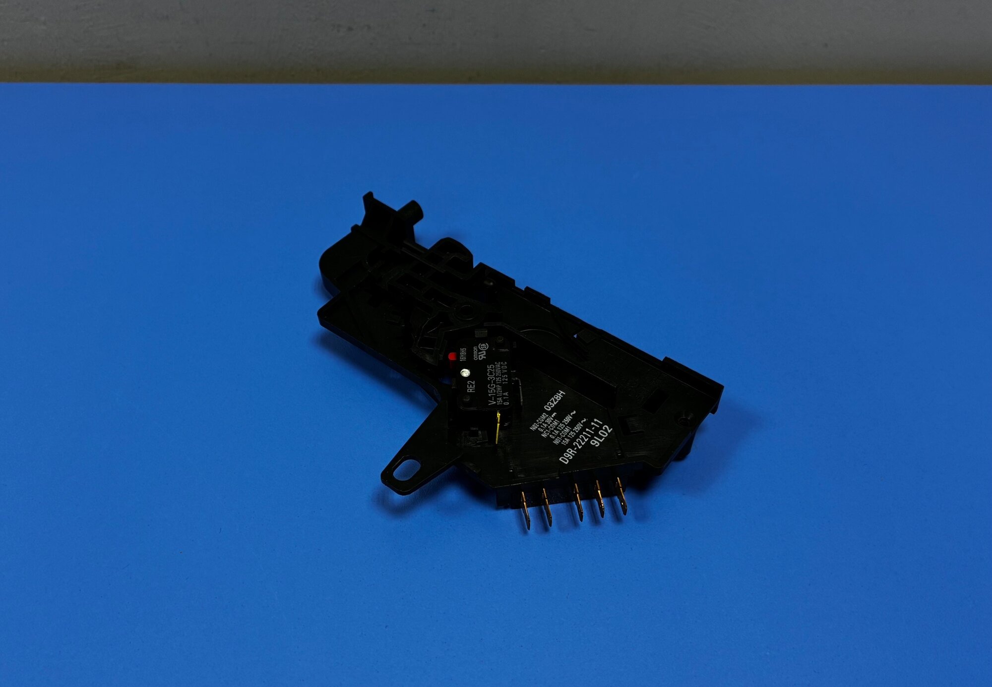 Дверной замок для СВЧ Panasonic NN-DS596