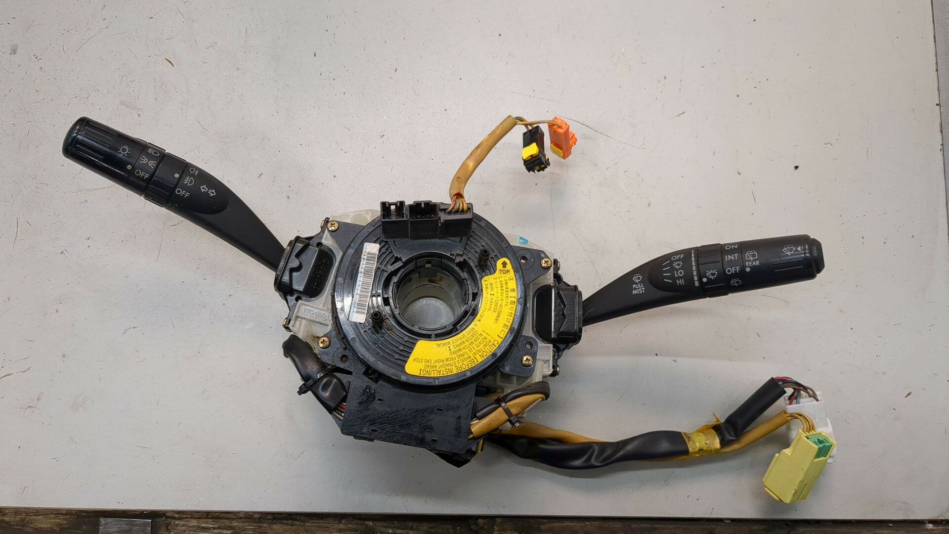 Переключатель поворотов и дворников Subaru Legacy Outback (B13) Б/У