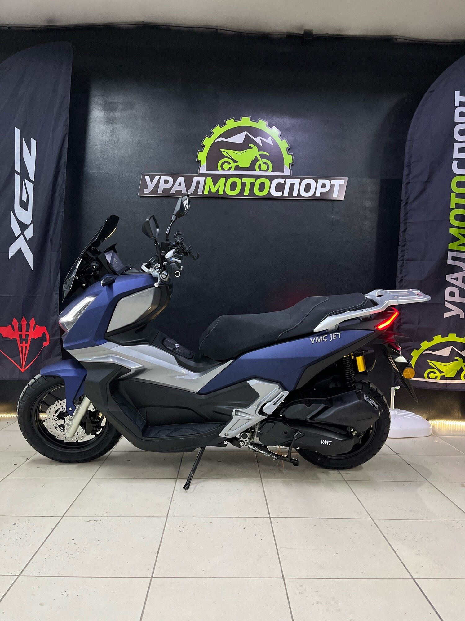 Скутер VMC VENTO JET серия T1700 (без ПТС, по док 49) карбюратор синий матовый (replica Honda Х-ADV)