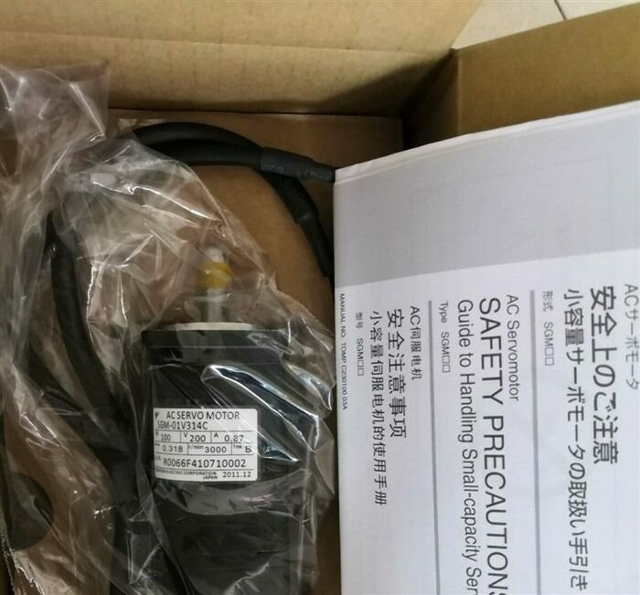 Модуль YASKAWA AC SERVO MOTOR SGM-01V314C SGM01V314C