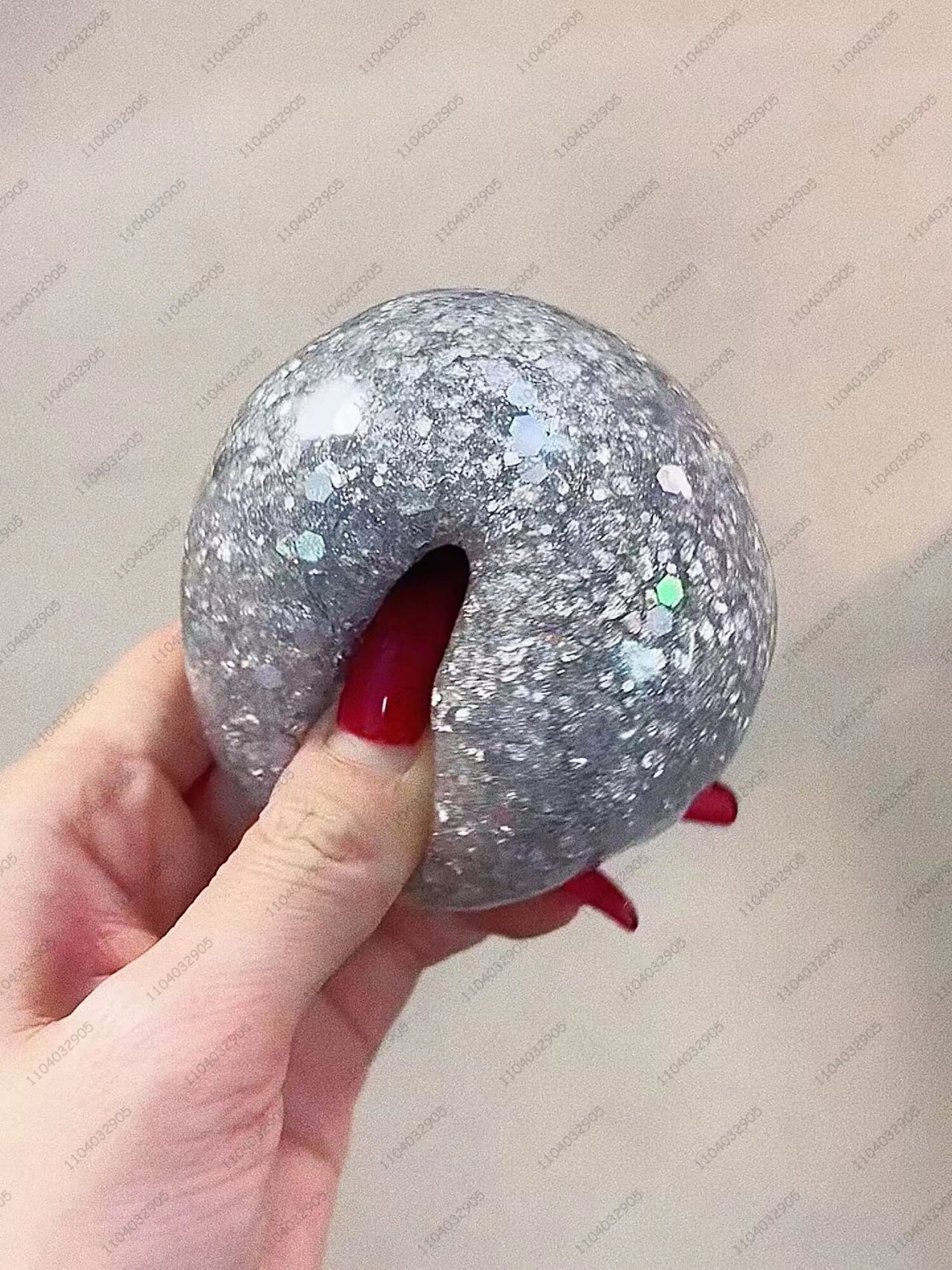 Антистресс мялка Disco, серебристая с блестками