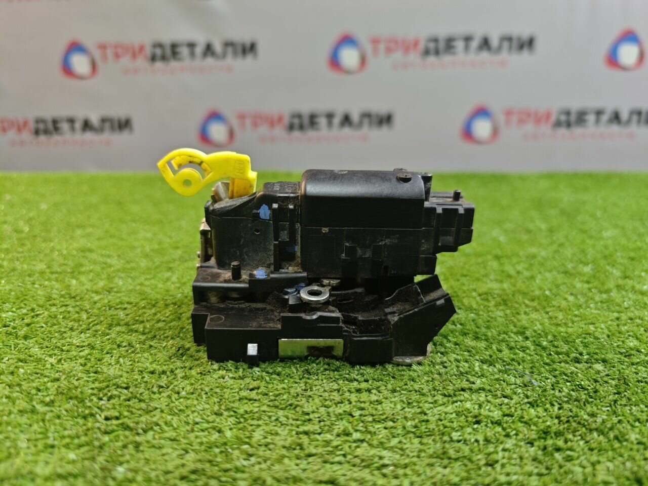 Замок боковой двери Renault Duster 1.5 K9KR858 2018 задн. прав. (б/у)
