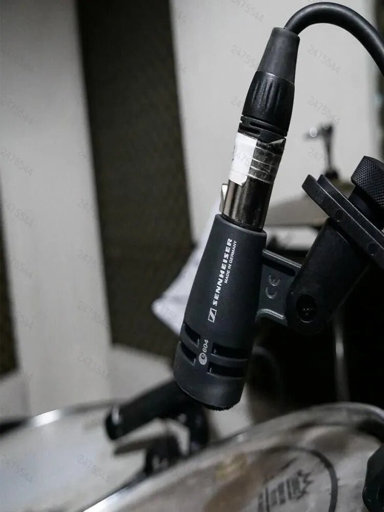Микрофон концертный E604, серый металлик