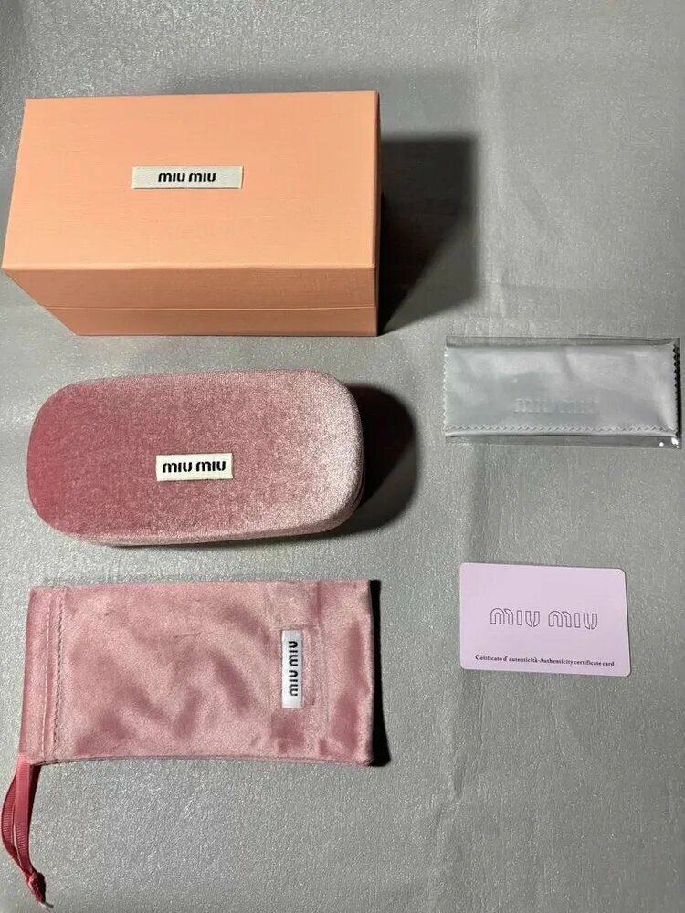 Miu Miu Футляр для очков