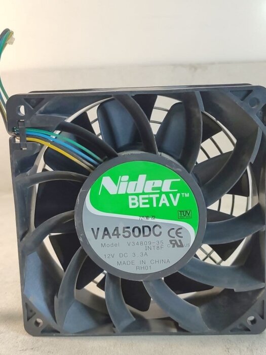 Вентилятор серверный 120x120x38 DC 12V 3.3A Nidec VA450DC V34809-35 5300об/мин 4-pin