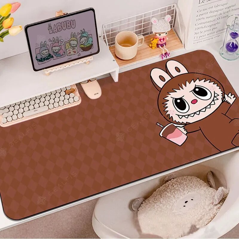 Коврик для мышки XL "Labubu" слоновая кость, 80x30 см, с прошитыми краями