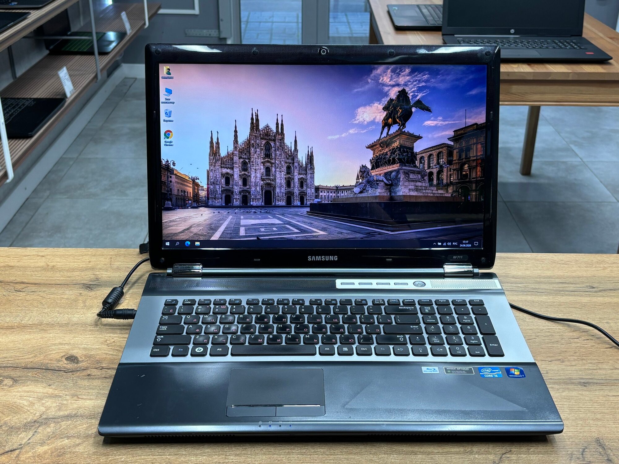 Игровой ноутбук Samsung/17.3 HD /Intel Core i5-2410m/8gb/640/GeForce gt540m/Win 10Pro. Товар уцененный