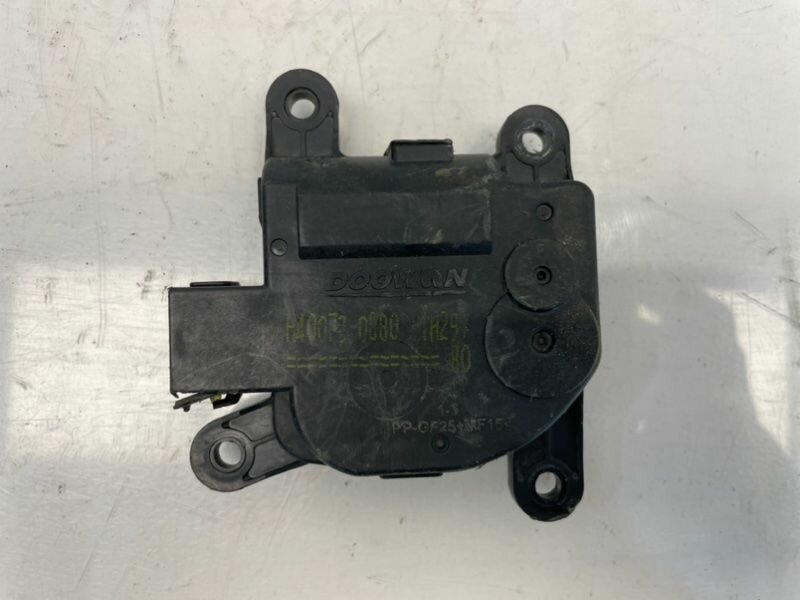 Сервопривод заслонки печки Kia Rio 2012 971571JAA0 QB G4FC (с пробегом)