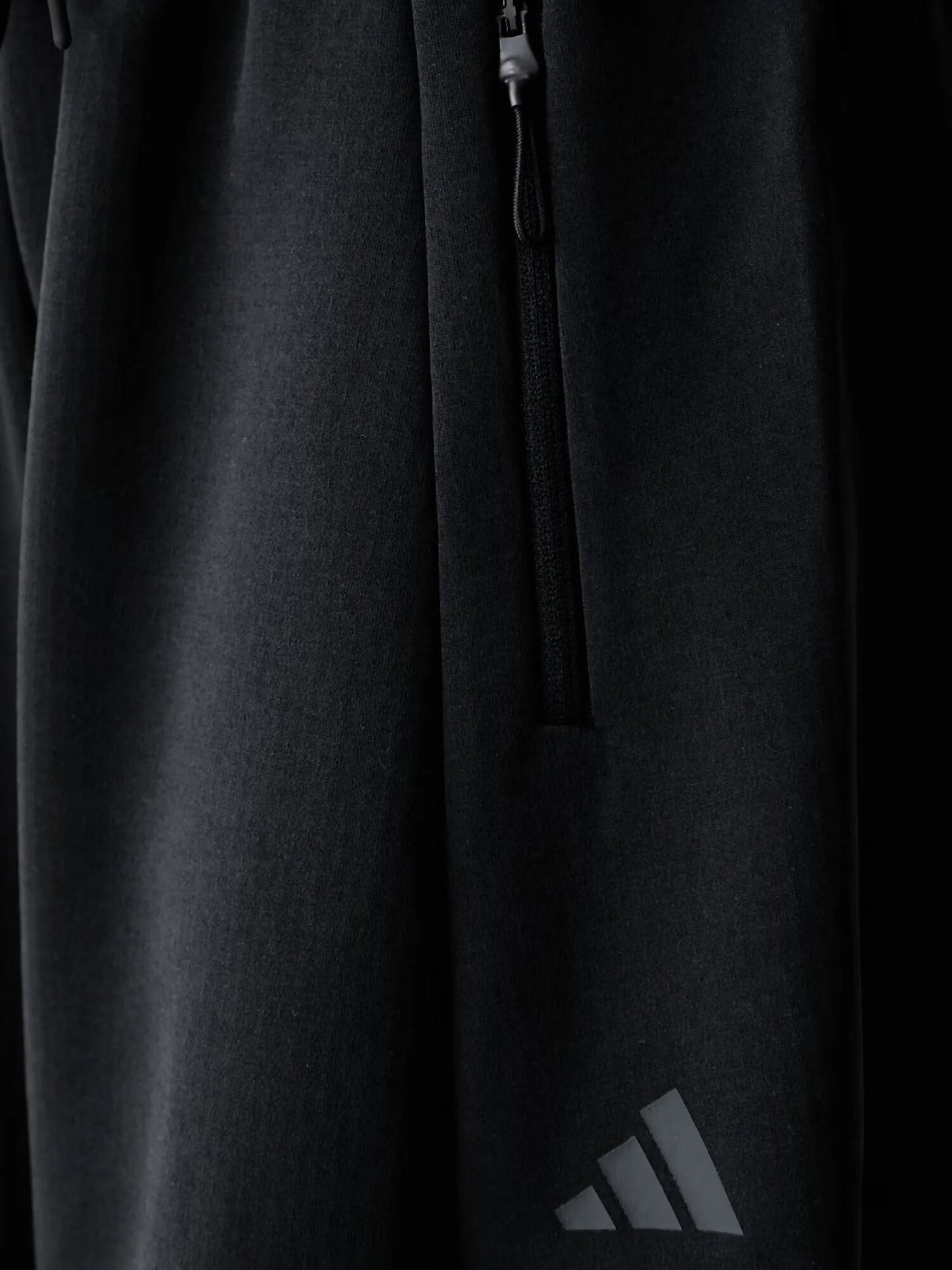 Брюки adidas Logo-print drawstring track pants, размер 12 UK, black — фото 1