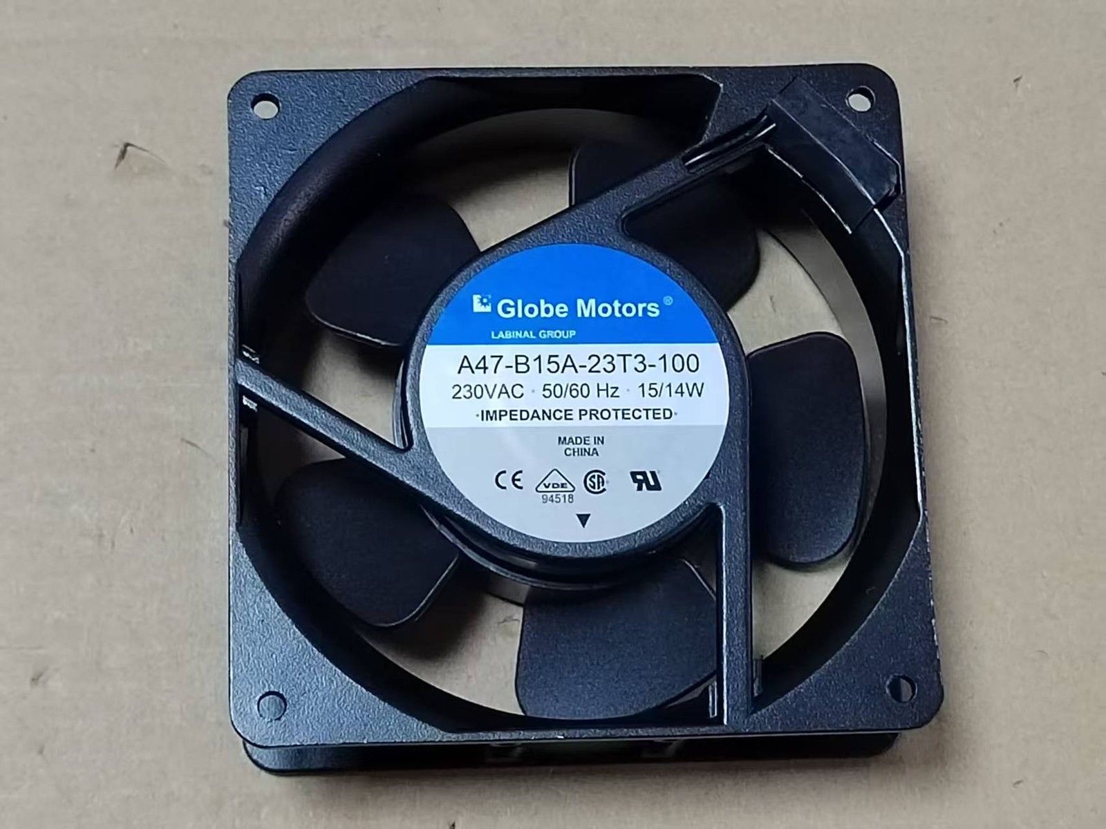 Globe Motors A47-B15A-23T3-100 12CM 230V 15 / 14W вентиляторы -
