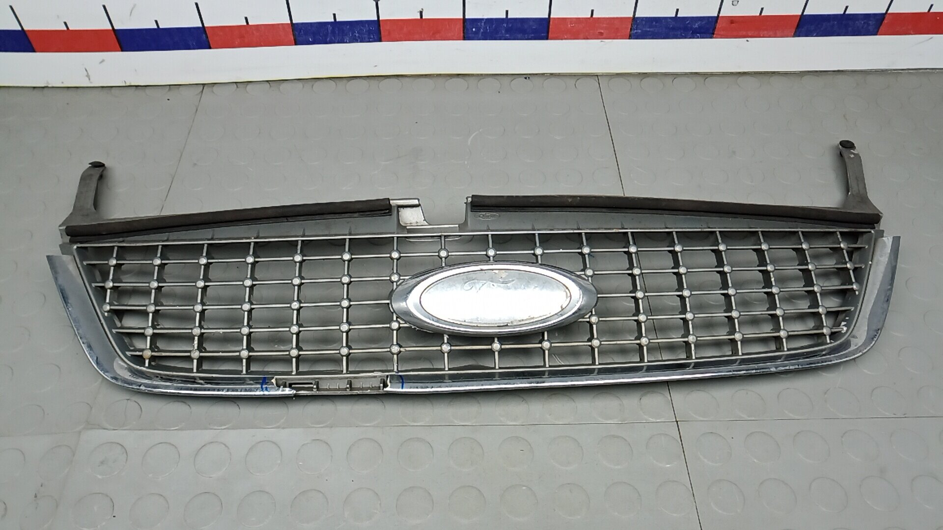 Решетка радиатора FORD MONDEO 4