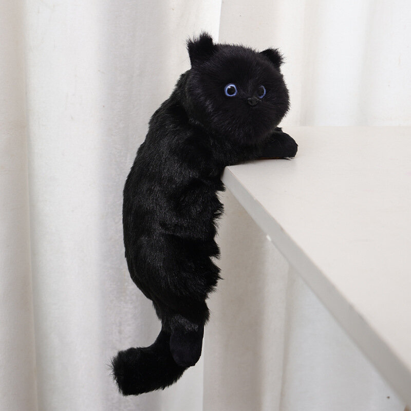 Висячая плюшевая кошка