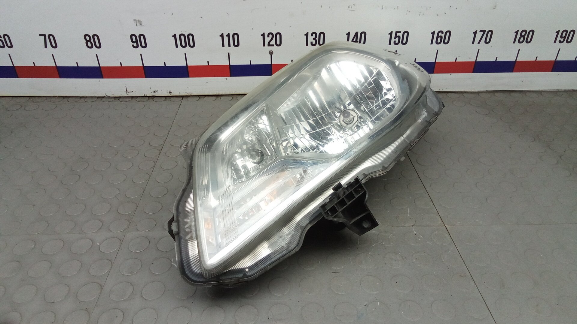 Фара левая SUZUKI SX4 2